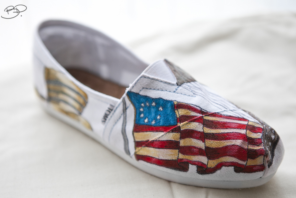 Benjamin Paras: New York Themed Custom Toms Shoes