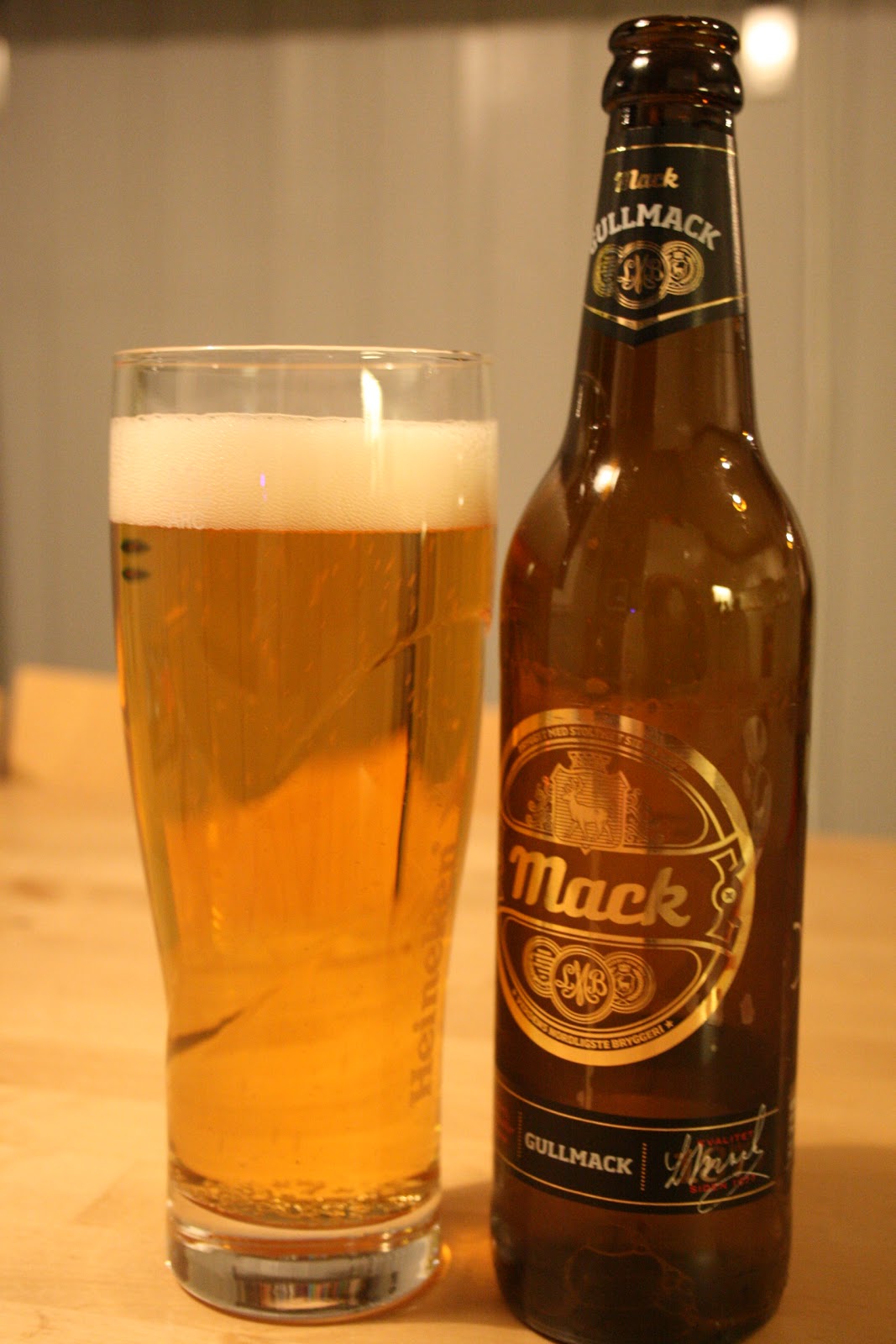 Tommys ølblogg: Øltest: Mack, Gullmack, Sterk pilsner, 6,5%