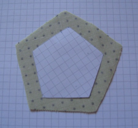 RosMadeMe: The Pentagon Balls Up? Or the Patchwork Ball Tutorial