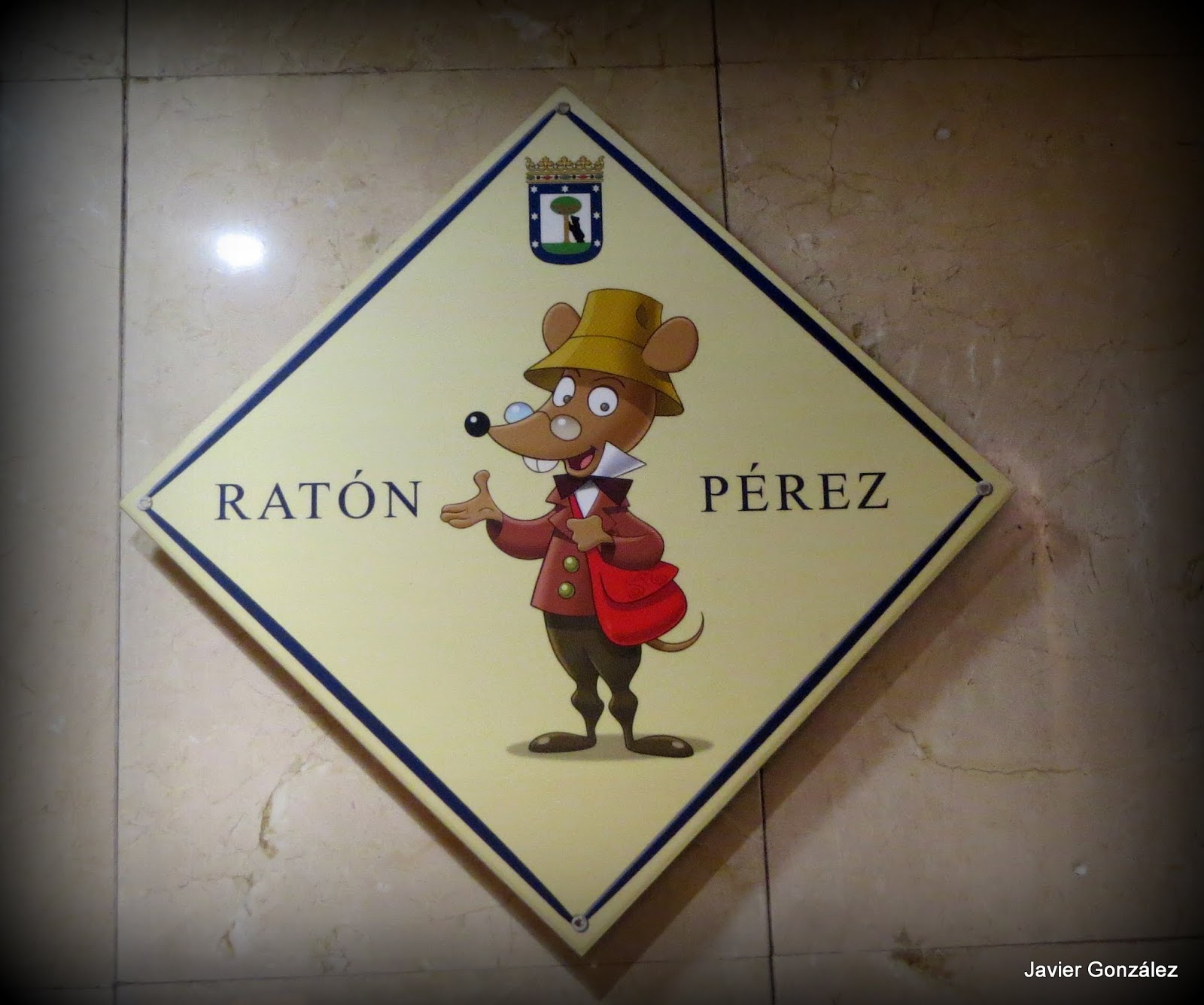 Las imágenes que yo veo: Encontramos la casa del Ratoncito Pérez