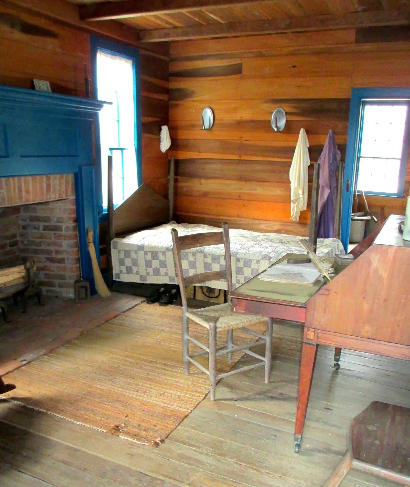 Winter Texans: Walking the Trails and Trace