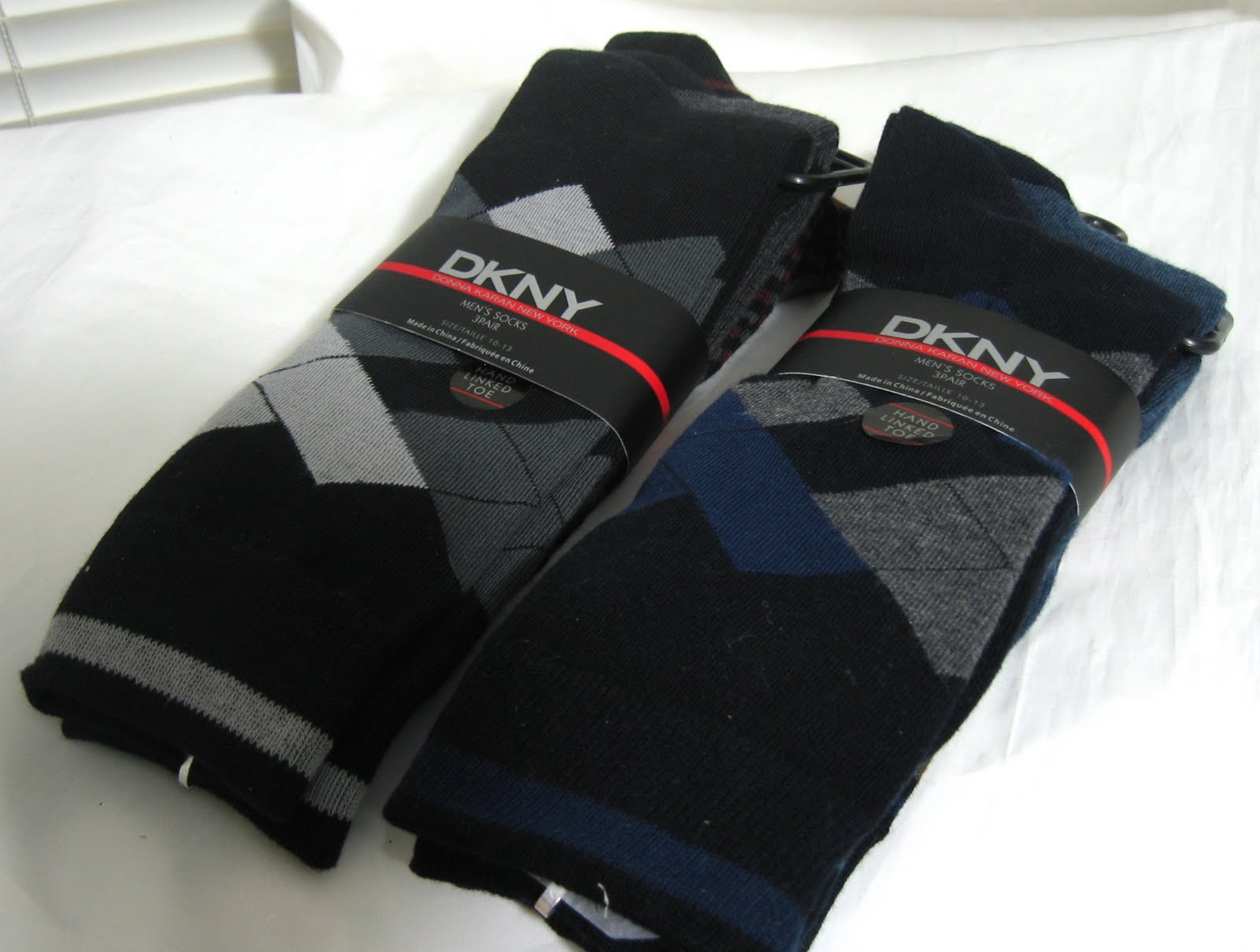 STRICTLY4MEN: DKNY MENS 3PCS SOCKS SET