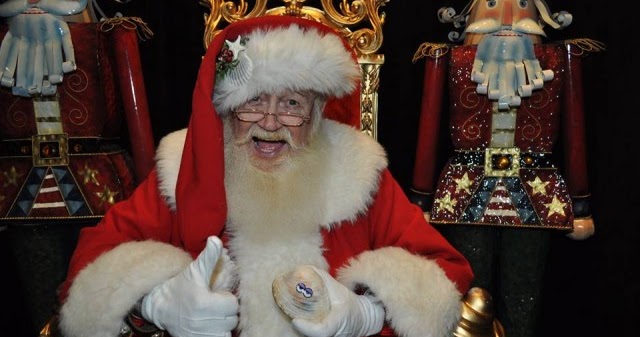 SANTA CLAUS PHOTOS AND IMAGES AROUND THE WORLD: APPROVED SIGN OF SANTA ...