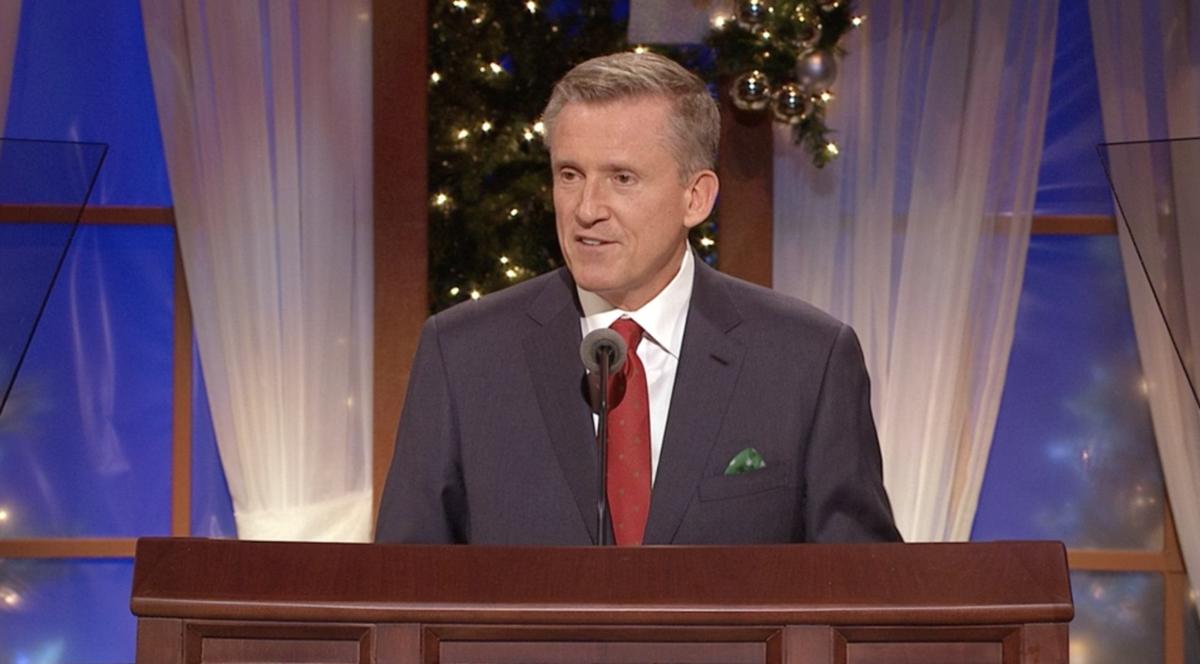 Élder Duncan: Por causa de Cristo, recibimos todos los presentes (regalos)