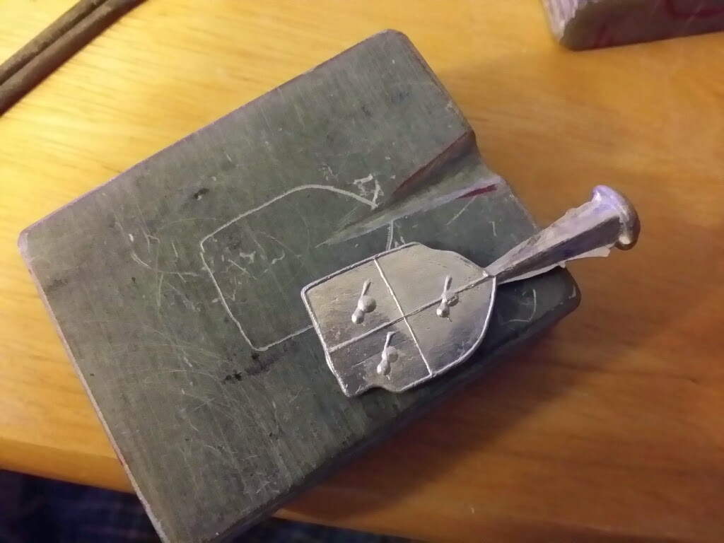 Ercc Glaison: Pewter Casting Heraldic Token Completed