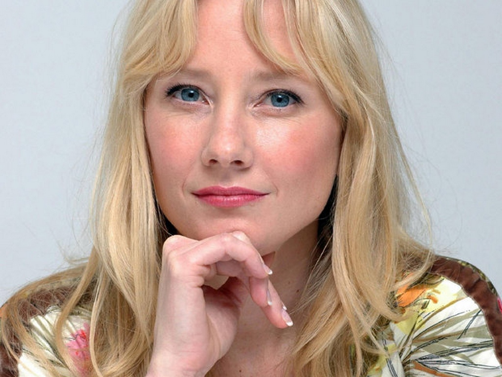 Filmovízia: Anne Heche [Wallpaper]