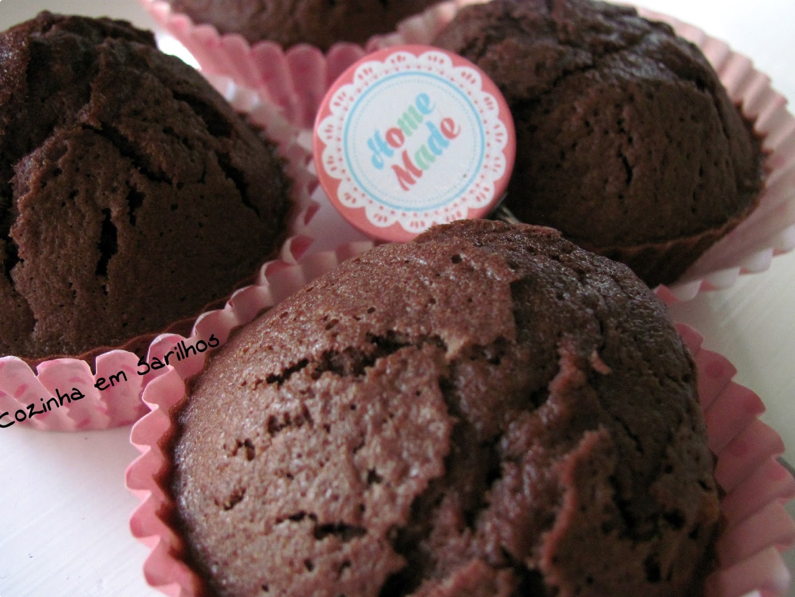 Cozinha em Sarilhos: Queques simples de Chocolate