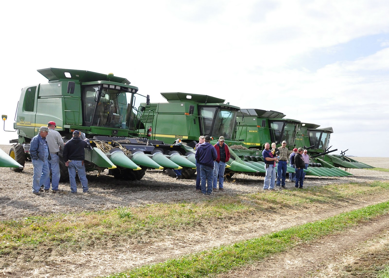 This Farm Family's Life: Farming Community...