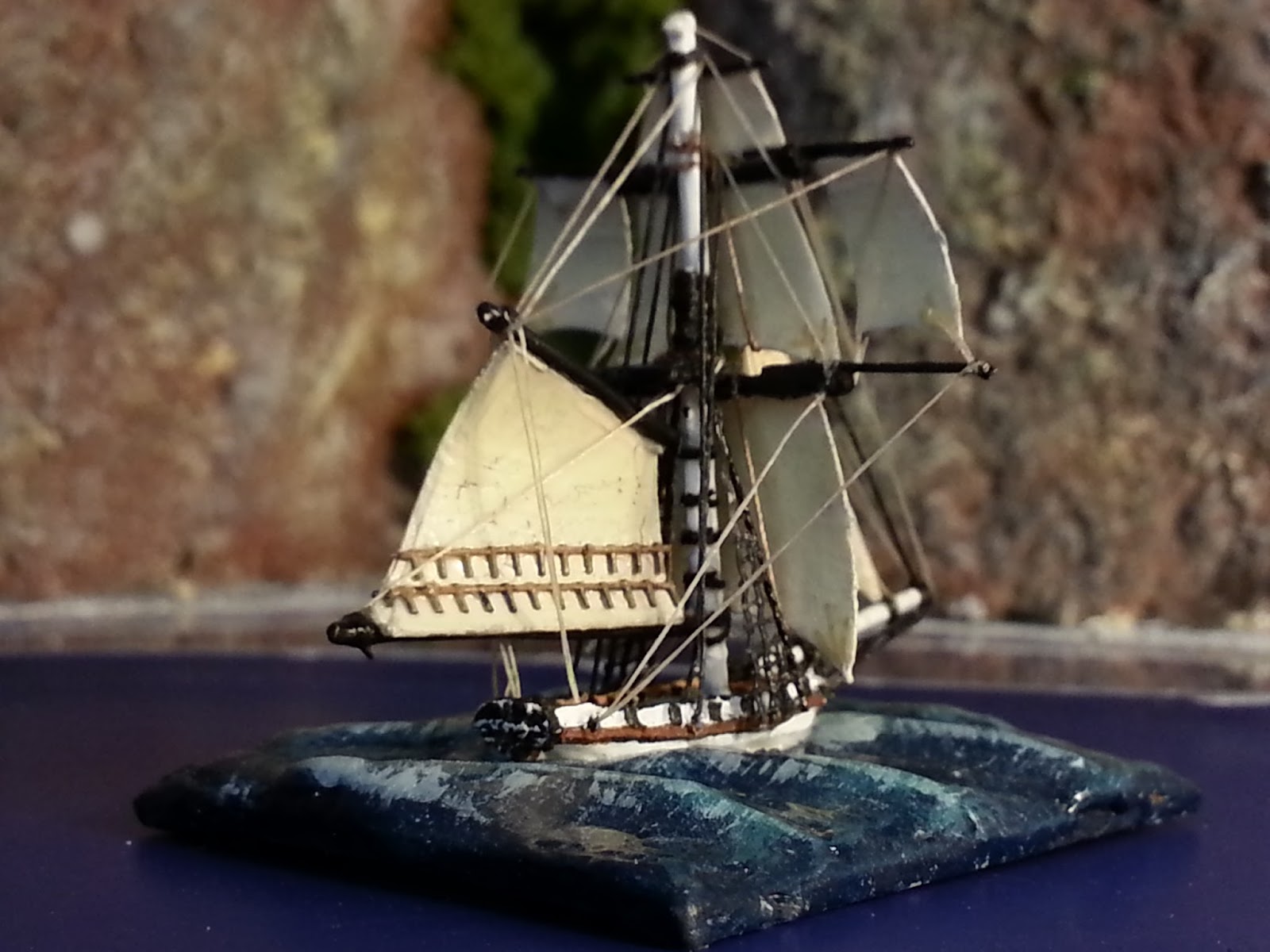 A Miniatures Hobby Room: Navwar 1/1200 14 Gun Cutter