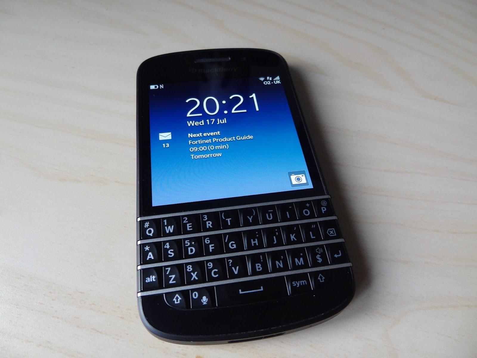 Jamoi's Blog: BlackBerry Q10 Mini-Review