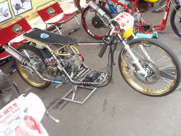 AMBORADUL RACING TEAM: MIO DRAG BIKE