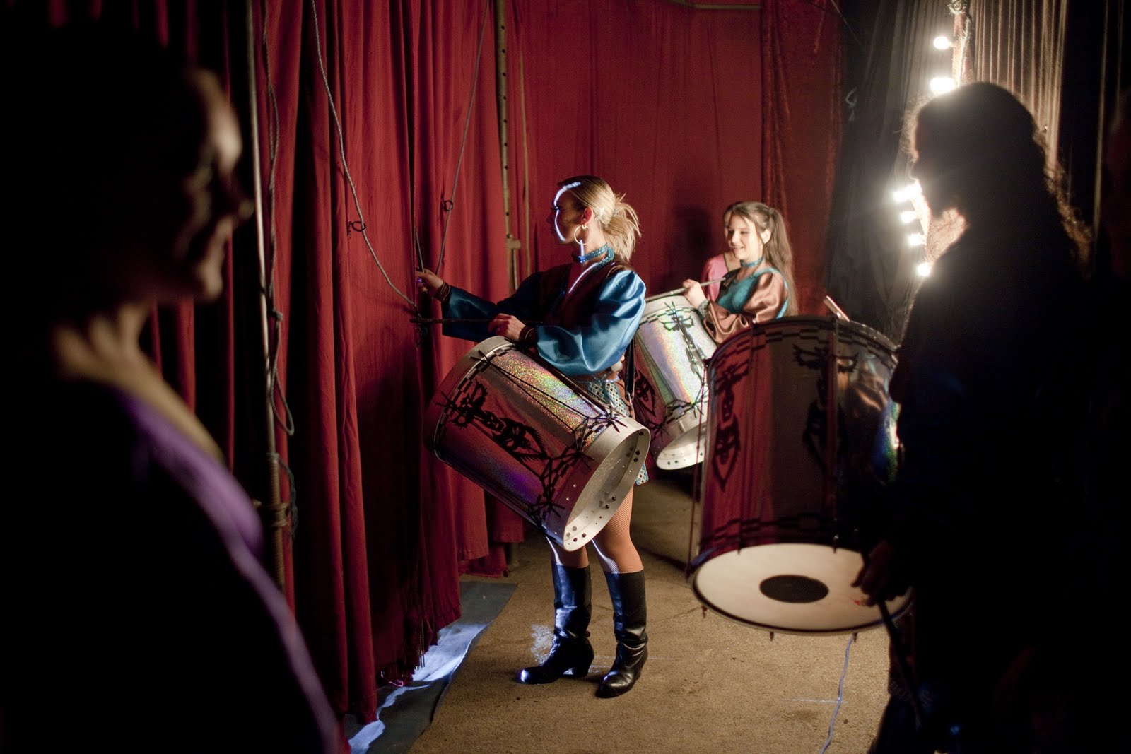 vicki couchman PHOTOGRAPHER: Zippos Circus backstage for The Lady Magazine
