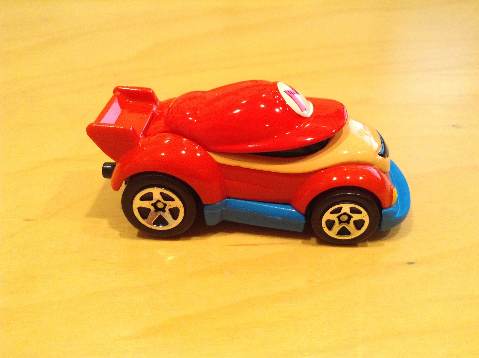 JULIAN'S HOT WHEELS BLOG: Mario (2016 Super Mario Character Car)