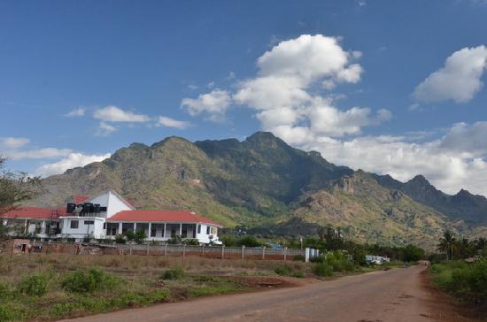 MOROGORO FAMILY - MOROGORO YETU: THE BEAUTIFUL ULUGURU MOUNTAINS