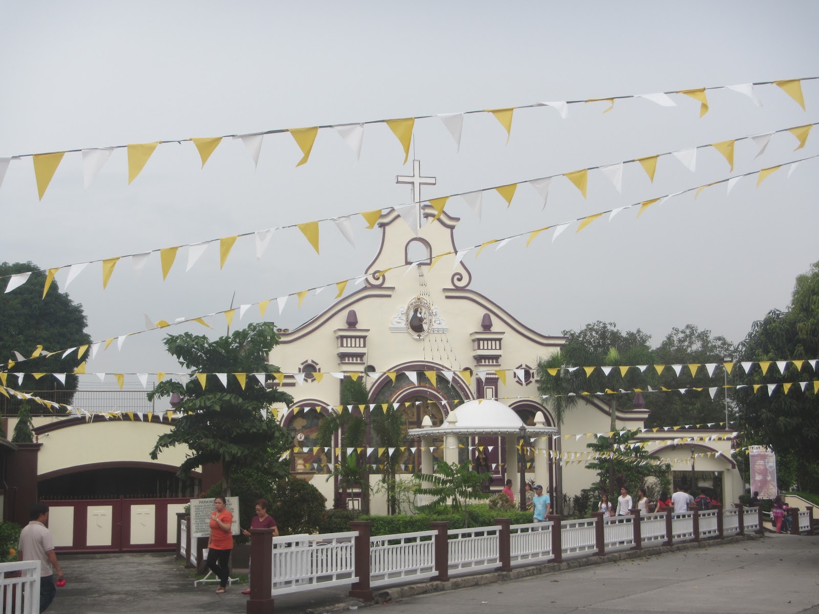 LEXICAL CROWN: WHY DO BELIEVERS FLOCK TO MONASTERIO DE STA. CLARA DE MANILA