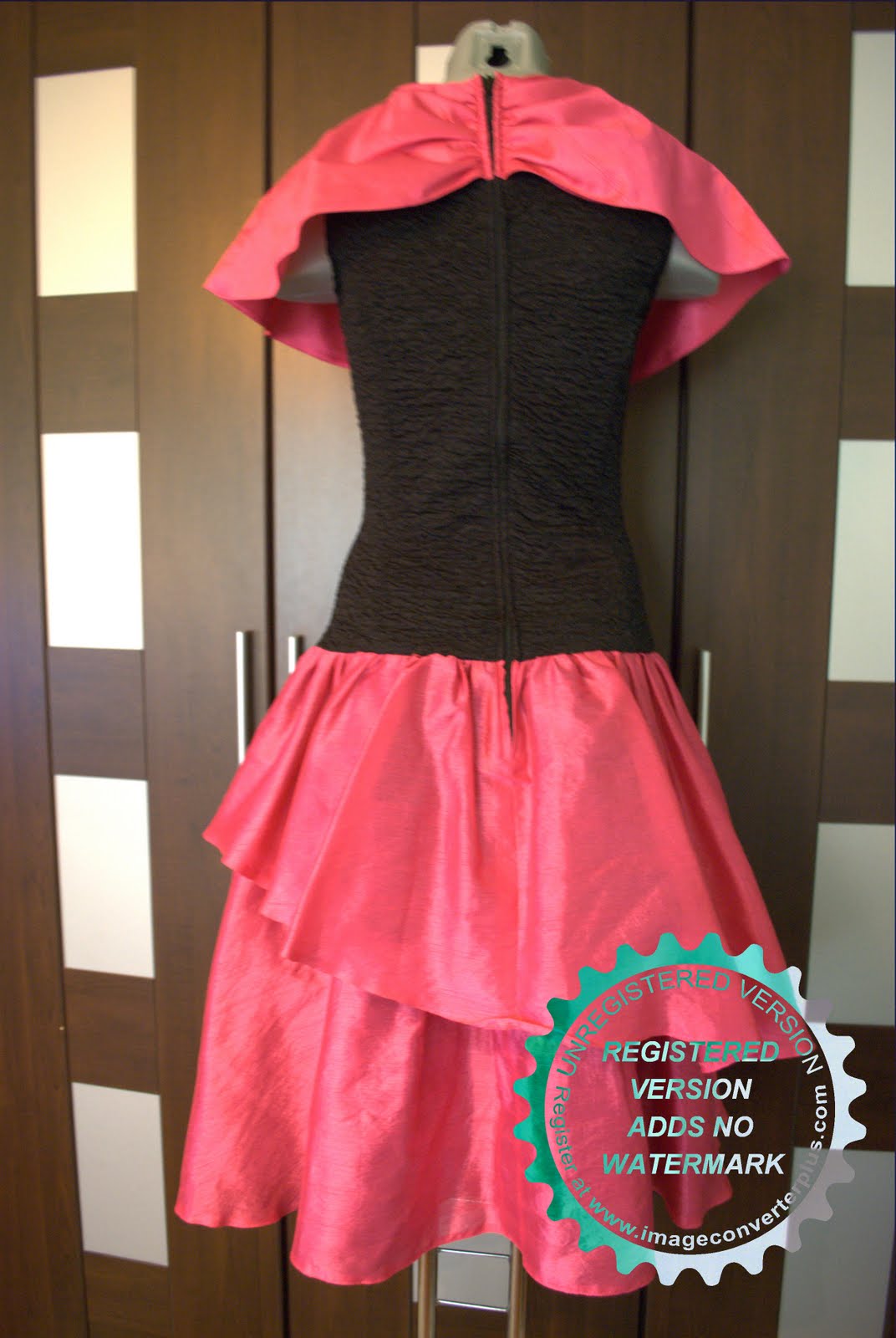 Lady Vintage. Haine Vintage. Haine Retro: Rochia anii '80