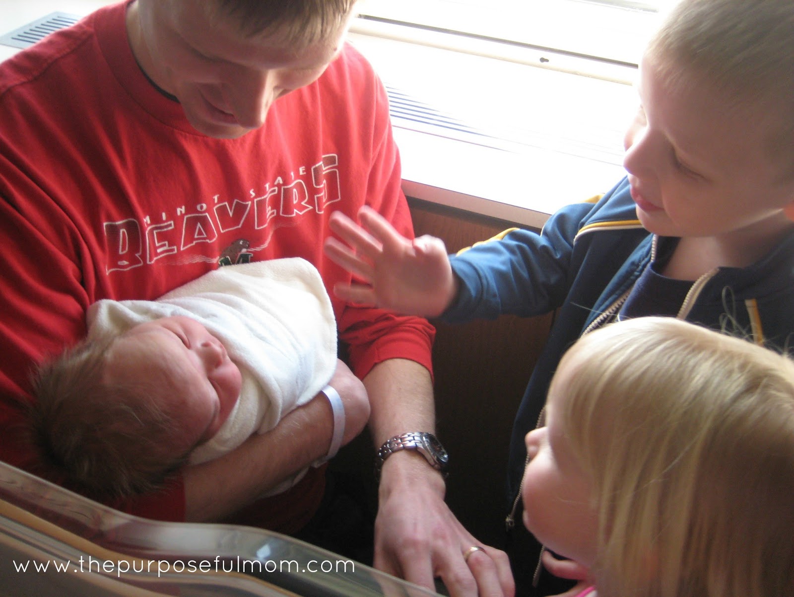 How to Prepare Your Older Children for the New Baby - The Purposeful Mom