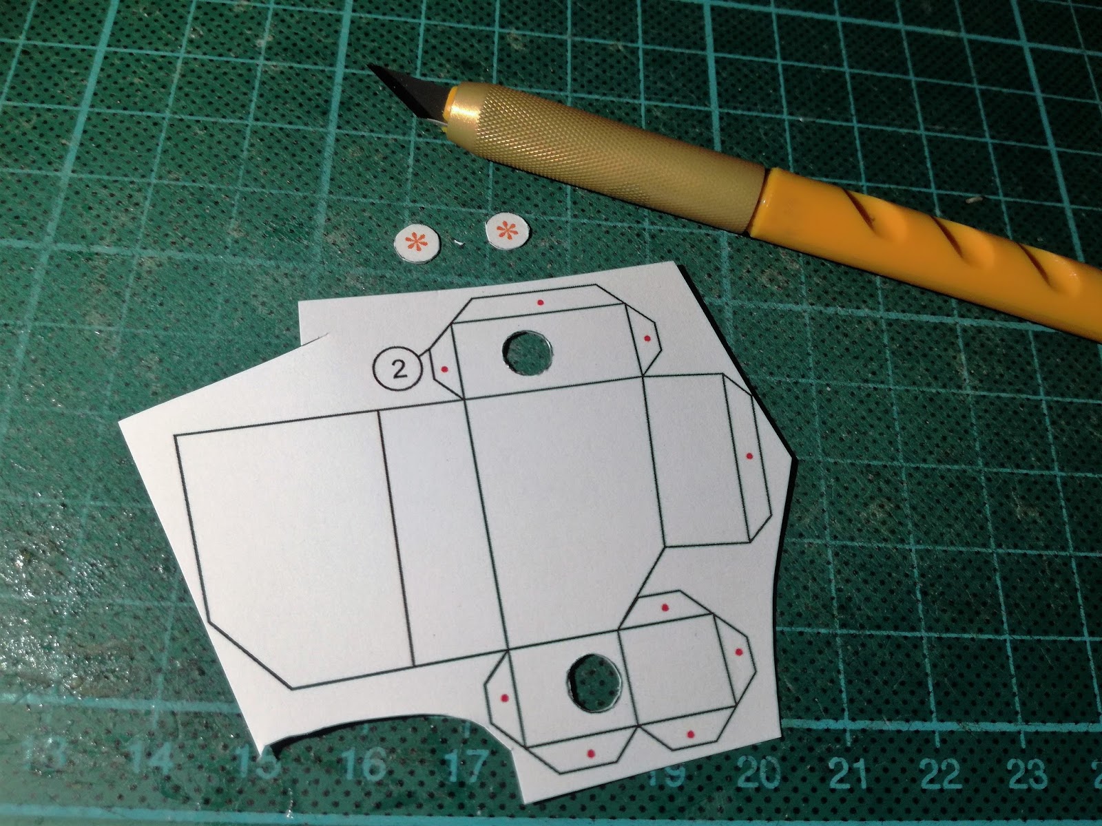 How to make a Papercraft figure - Papercraft