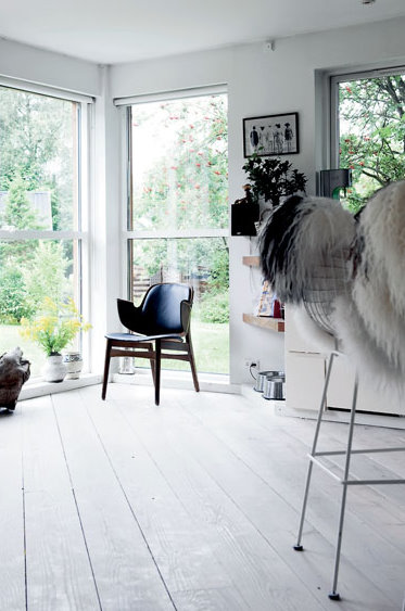 my scandinavian home: A beautiful white Danish home