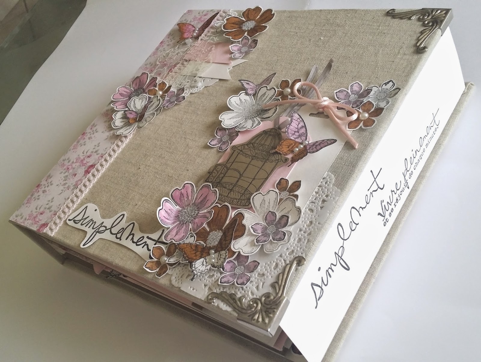 alicea cook and scrap: MINI ALBUM SHABBY FLEURS ET PAPILLONS