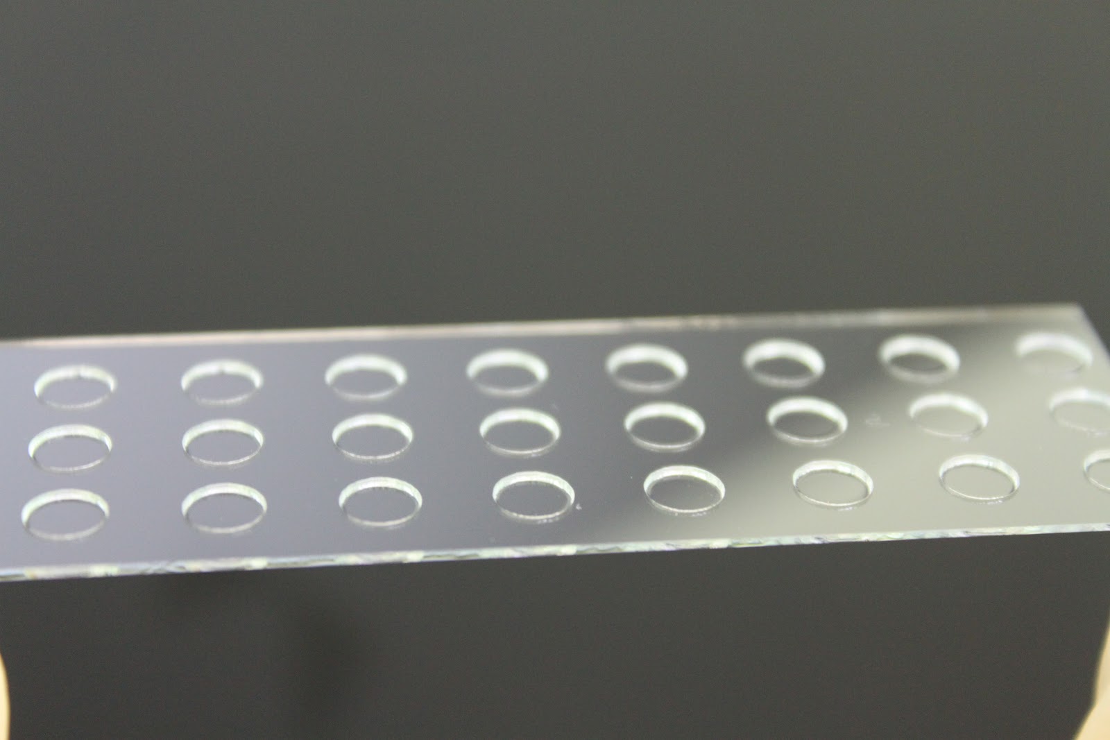 Etching Glass by HanaAMT: Microarray Slide Glass with 1Step Well for ...