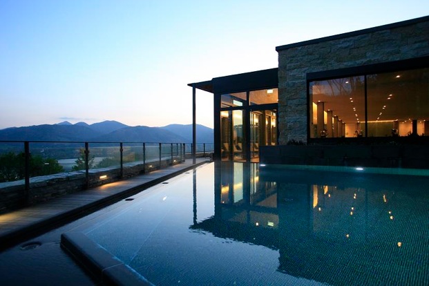 Passion For Luxury : Luxury Spa Resorts / Hotels by Premium Resorts