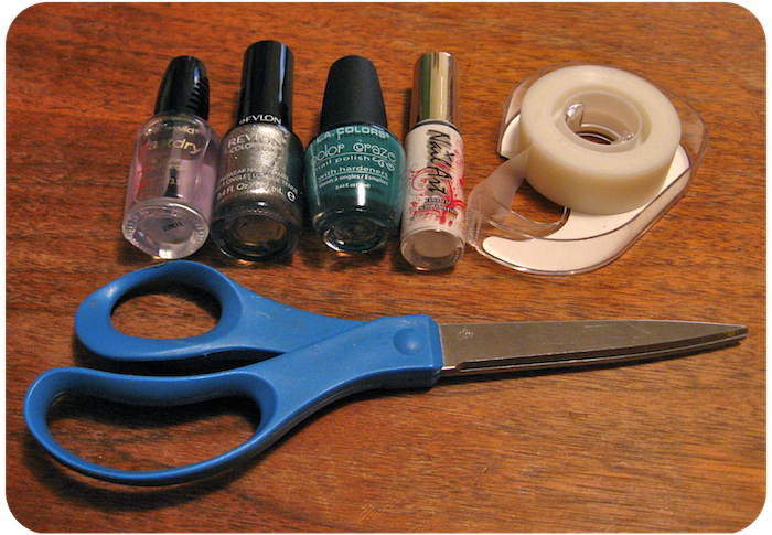 BEAUTY: Diagonal Nail Tip Manicure | Neon Rattail