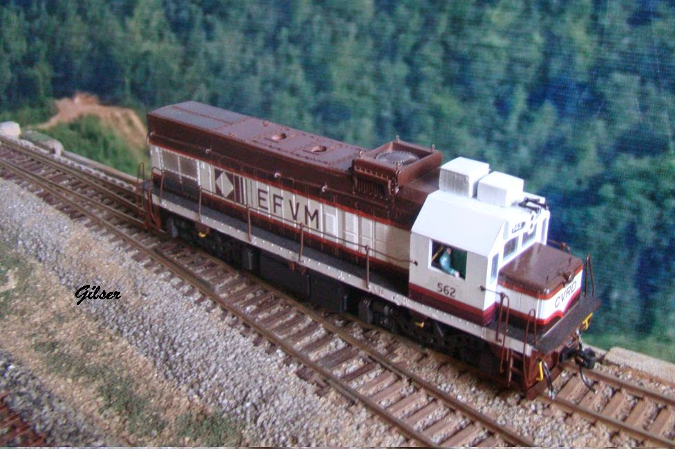 Gílser ferreo trens: G12 de nariz baixo EFVM