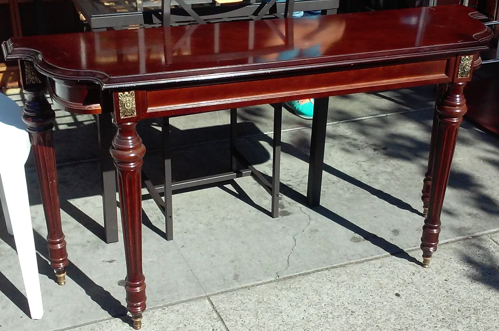 UHURU FURNITURE & COLLECTIBLES: SOLD **REDUCED** Bombay Company ...