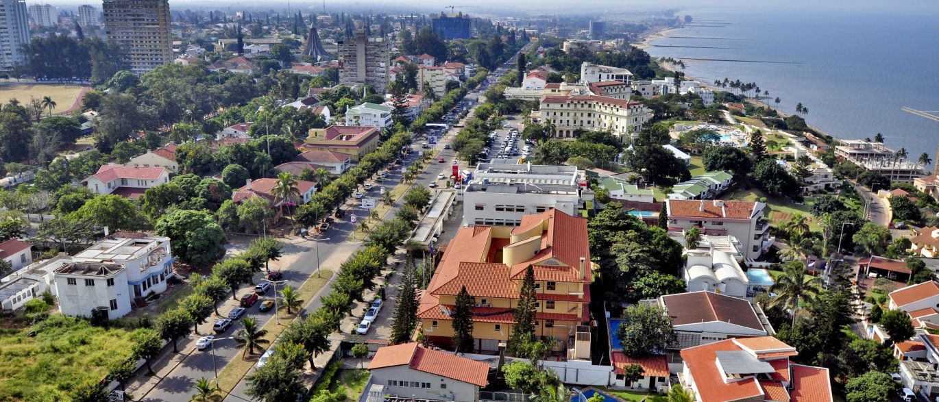Debates e devaneios: Português assassinado em Maputo