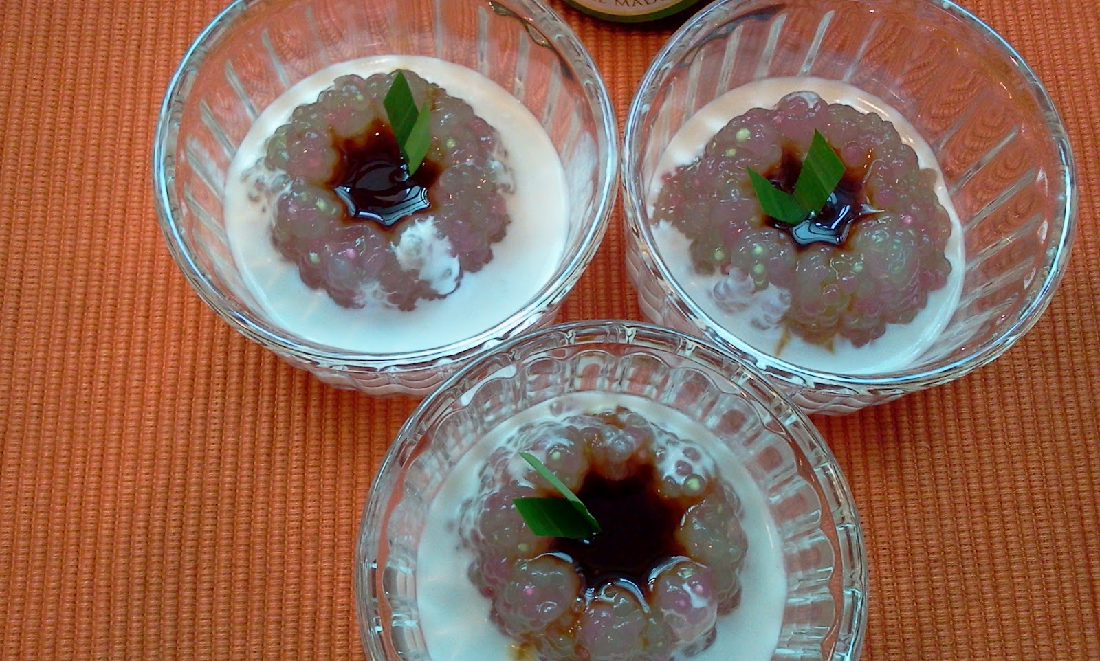 Laman Dapur Helen: PUDING SAGU GULA MELAKA