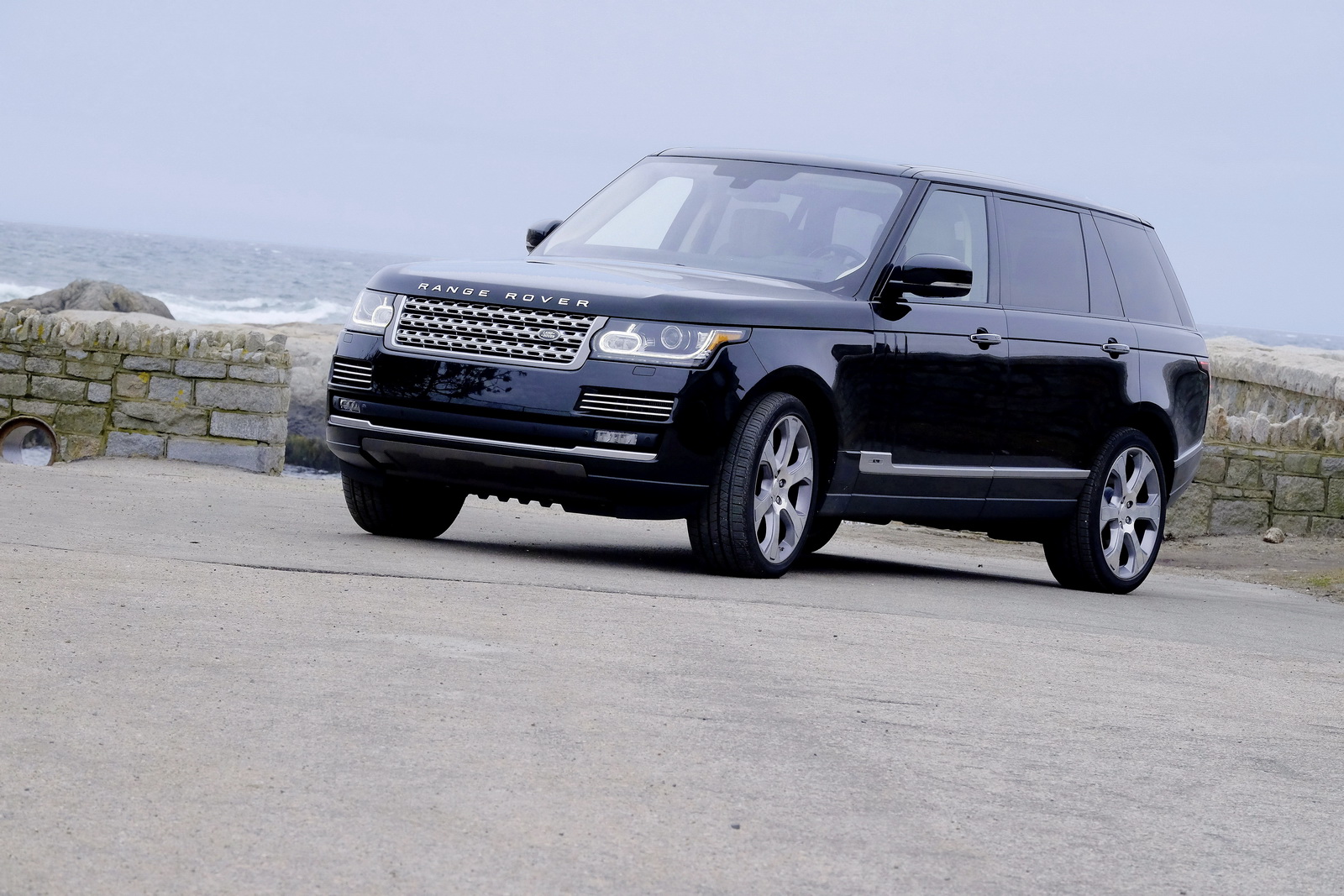 Over 60,000 Range Rovers Being Investigated After 2015 Recall | Carscoops