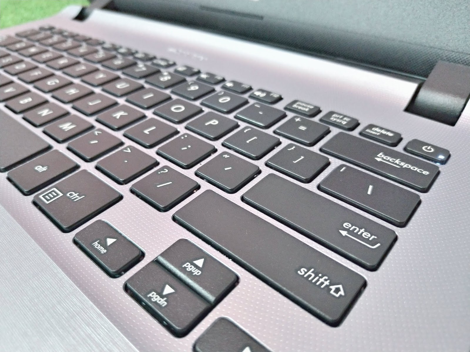 Review ASUS VivoBook A407, Notebook Mainstream dengan Fingerprint
