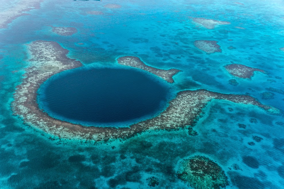 CURIOSIDADES: EL GRAN HOYO AZUL DE BELICE