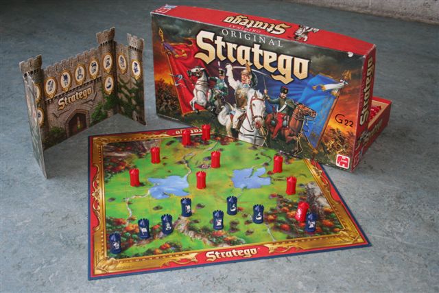El Dado Dorado: Reseña Stratego