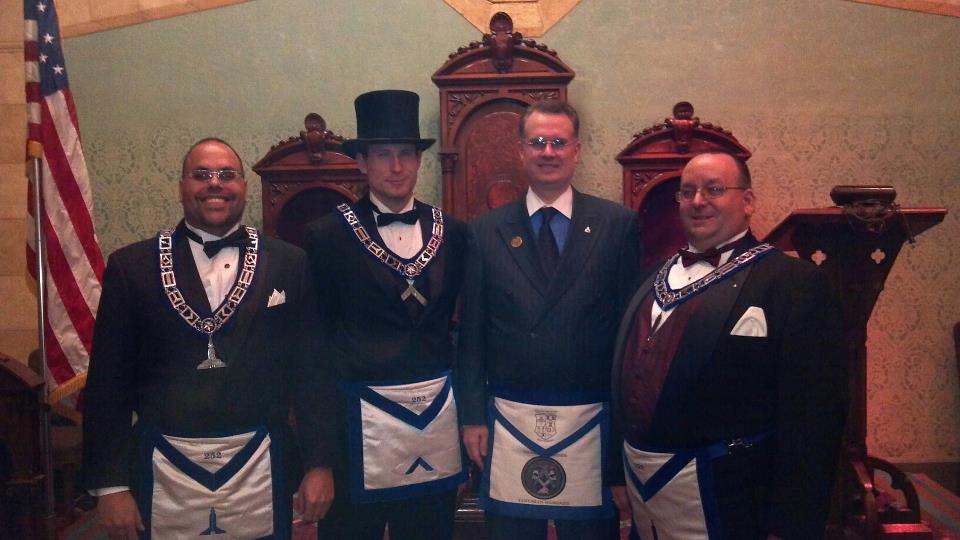 Harmonie Lodge No. 699 : "Observing the Craft" W:. Andrew Hammer's ...