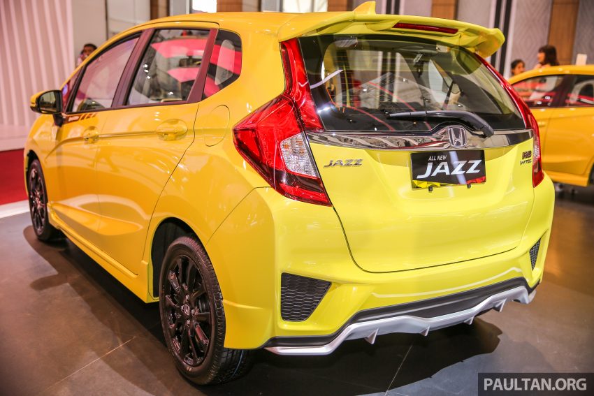MZ Crazy Cars: Honda Jazz RS Special Edition รุ่นพิเศษเปิดตัวในงาน ...