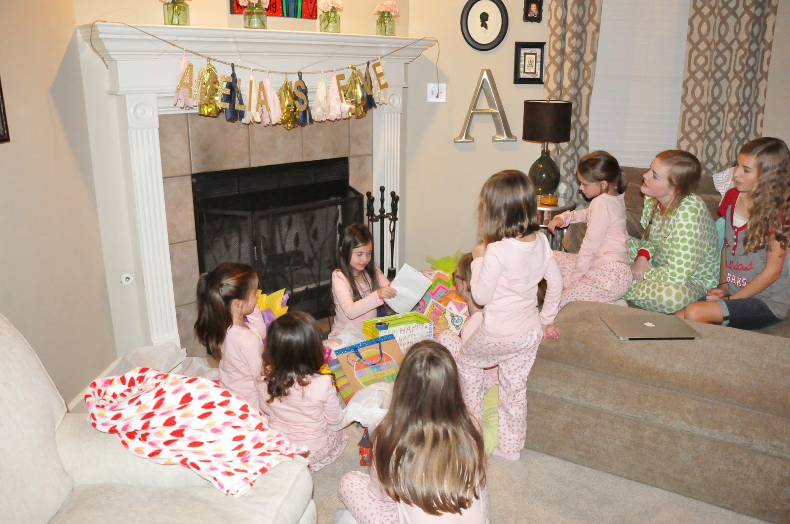 The Averitt Fam: Amelia's First Sleepover...