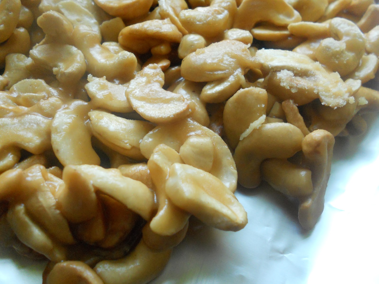 Chikki- vegan sweet with nuts and/ or seeds