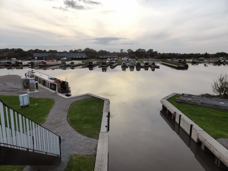 nb Parisien Star: A day in port - Overwater Marina