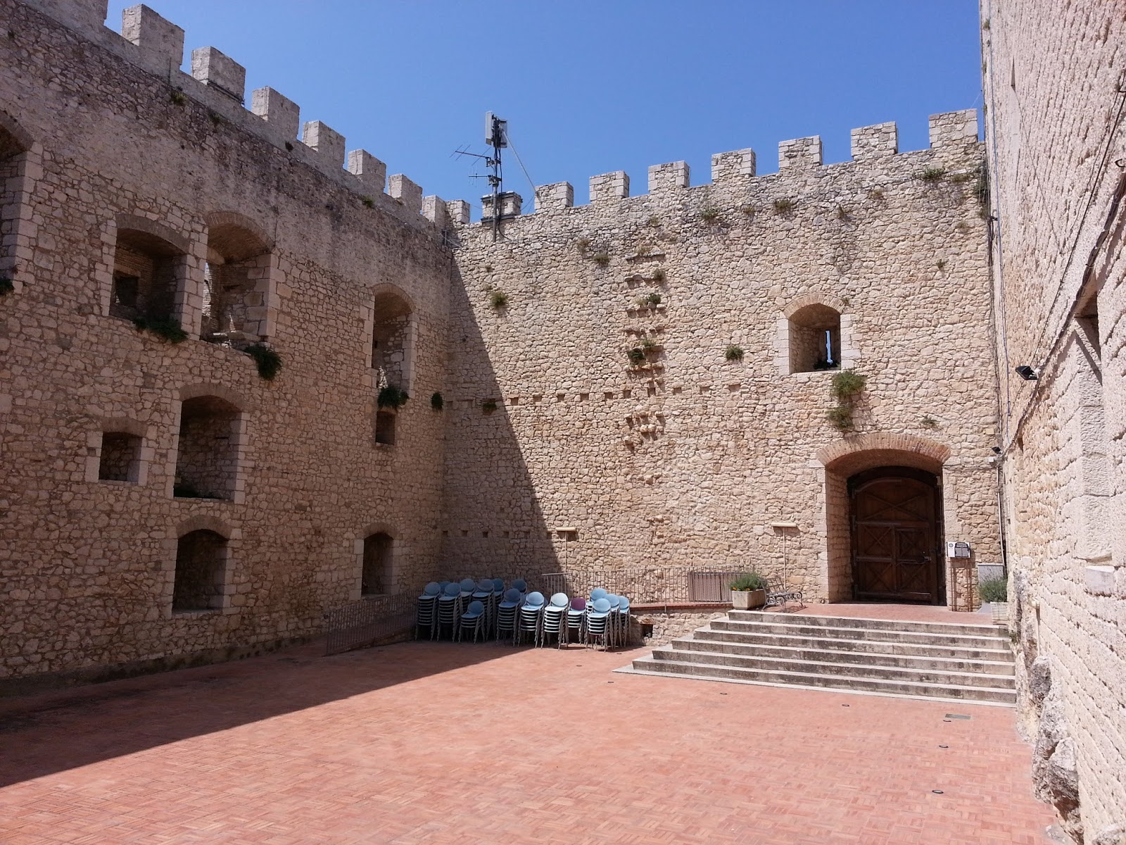 Molise Dove: Il Castello Monforte di Campobasso