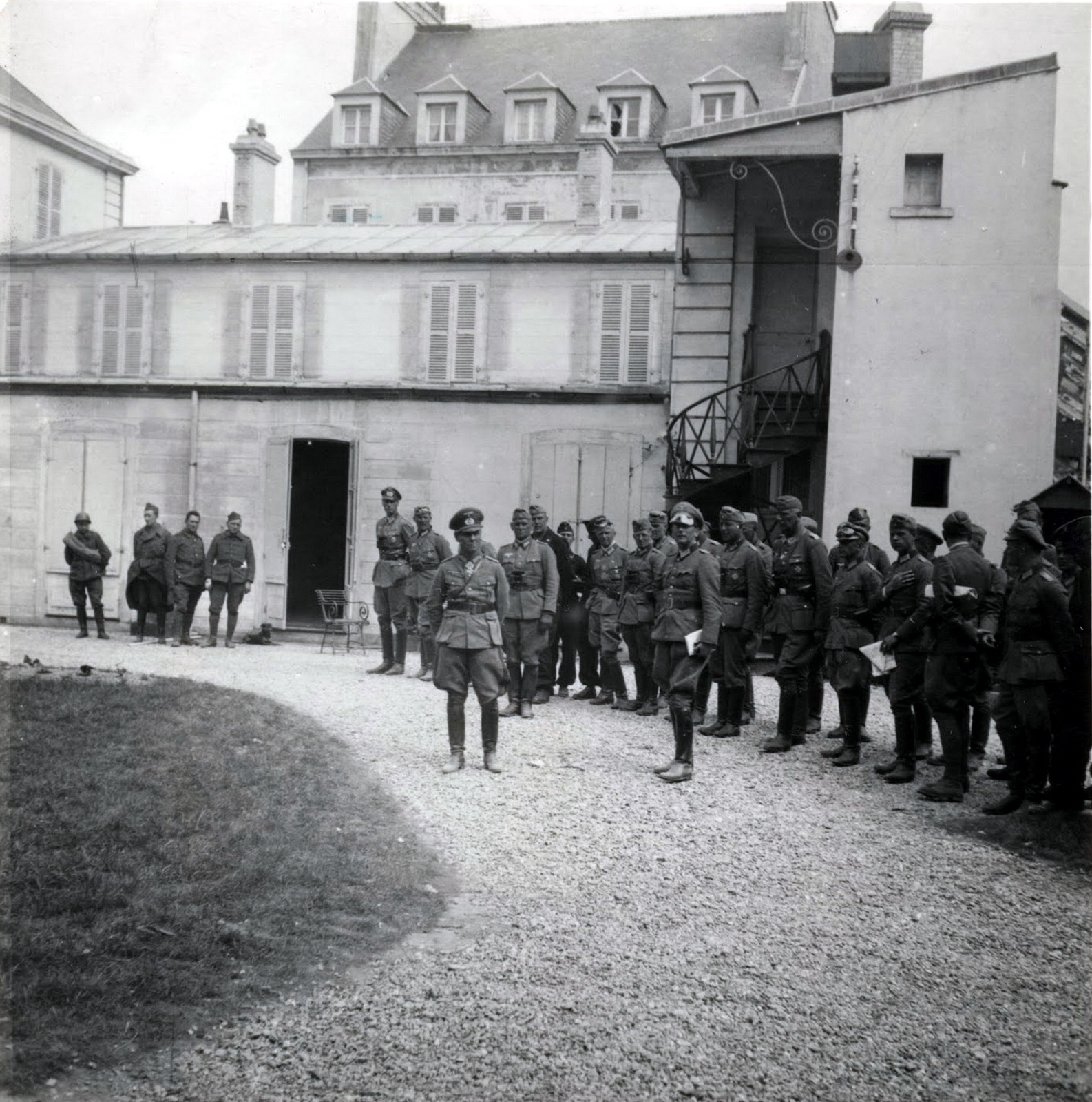 NAZI JERMAN: Foto Erwin Rommel Sebagai Komandan 7. Panzer-Division