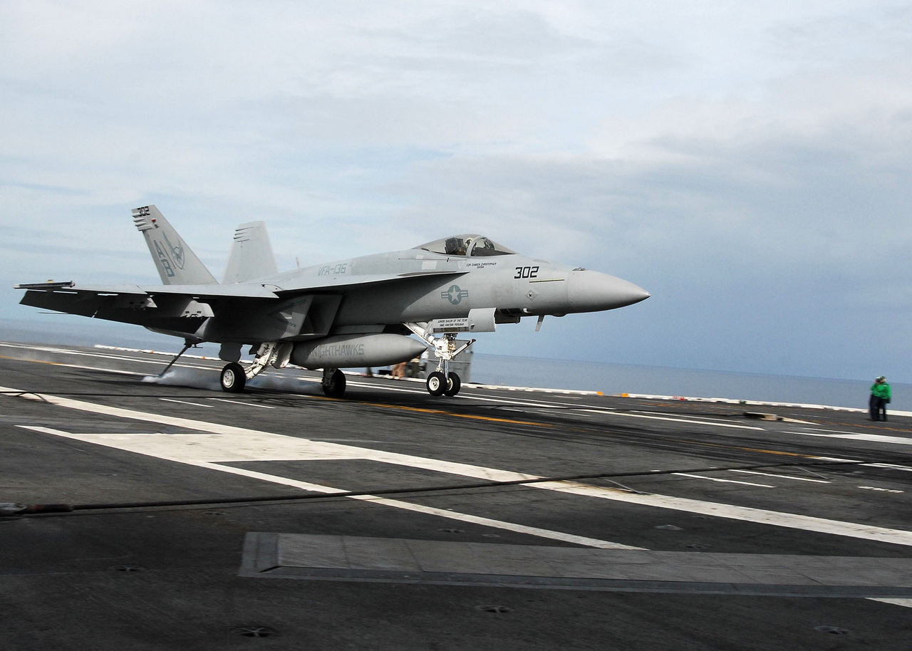 Us Aircraft Carrier George Bush ~ Bomba Wallpaper