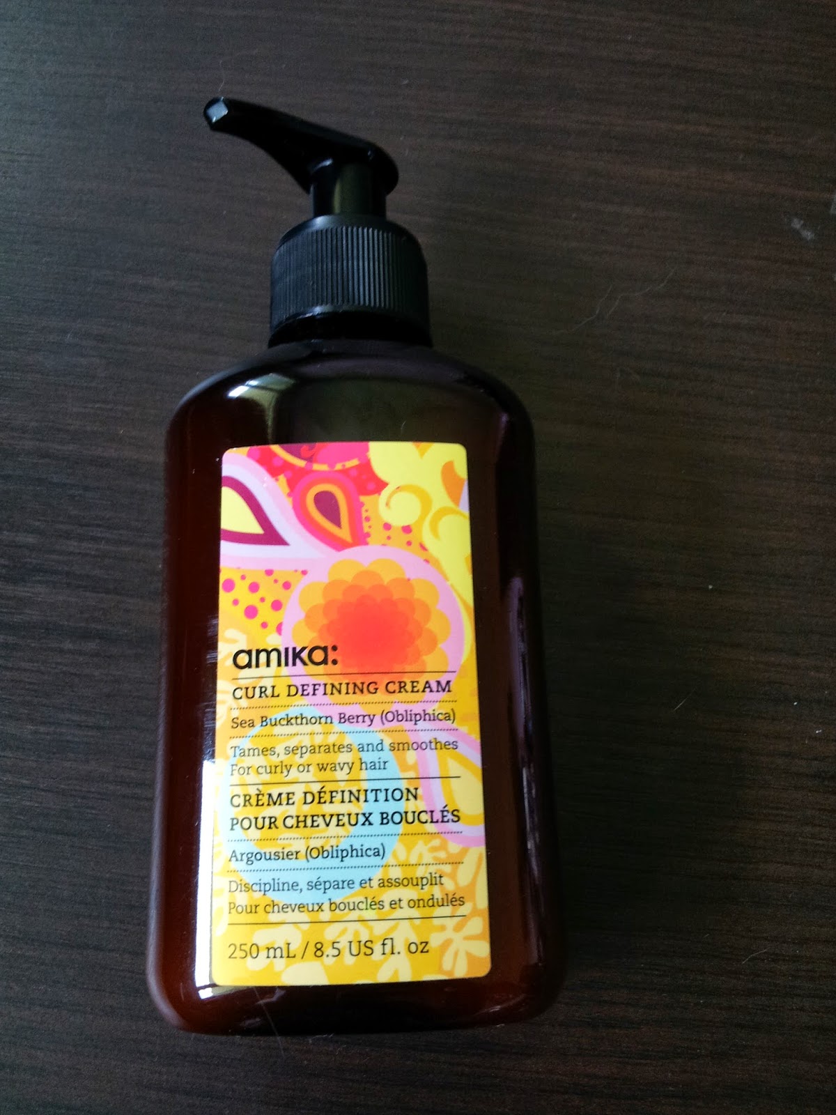 Quaque die: Amika - Crème de Définition pour Cheveux Bouclés / Cheveux ...