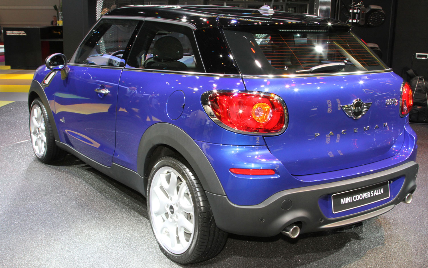 Cars Model 2013 2014: Mini Cooper Paceman First Look