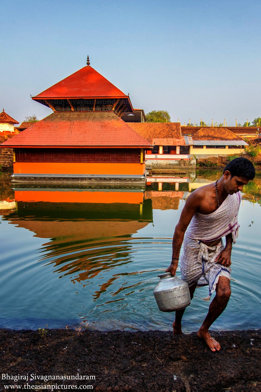 Asian Travel Photographer: Ananthapura Lake Temple - Kasaragod, Kerala