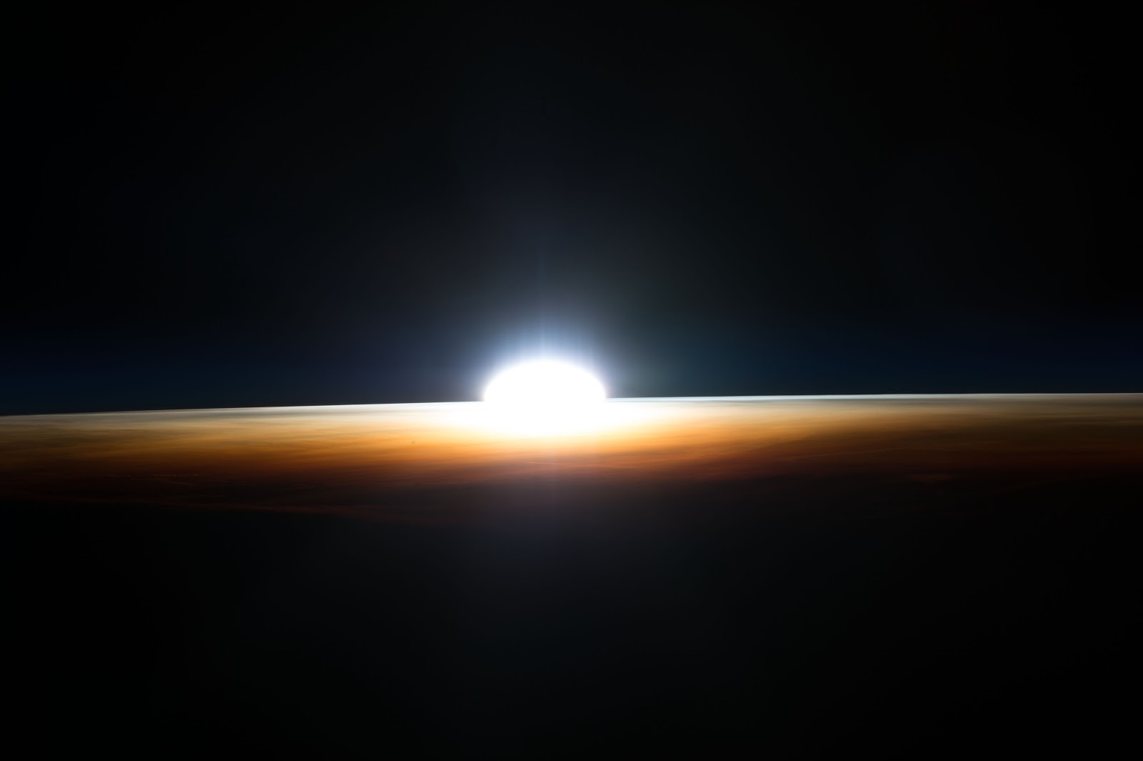 Sunrise seen from the International Space Station | Earth Blog