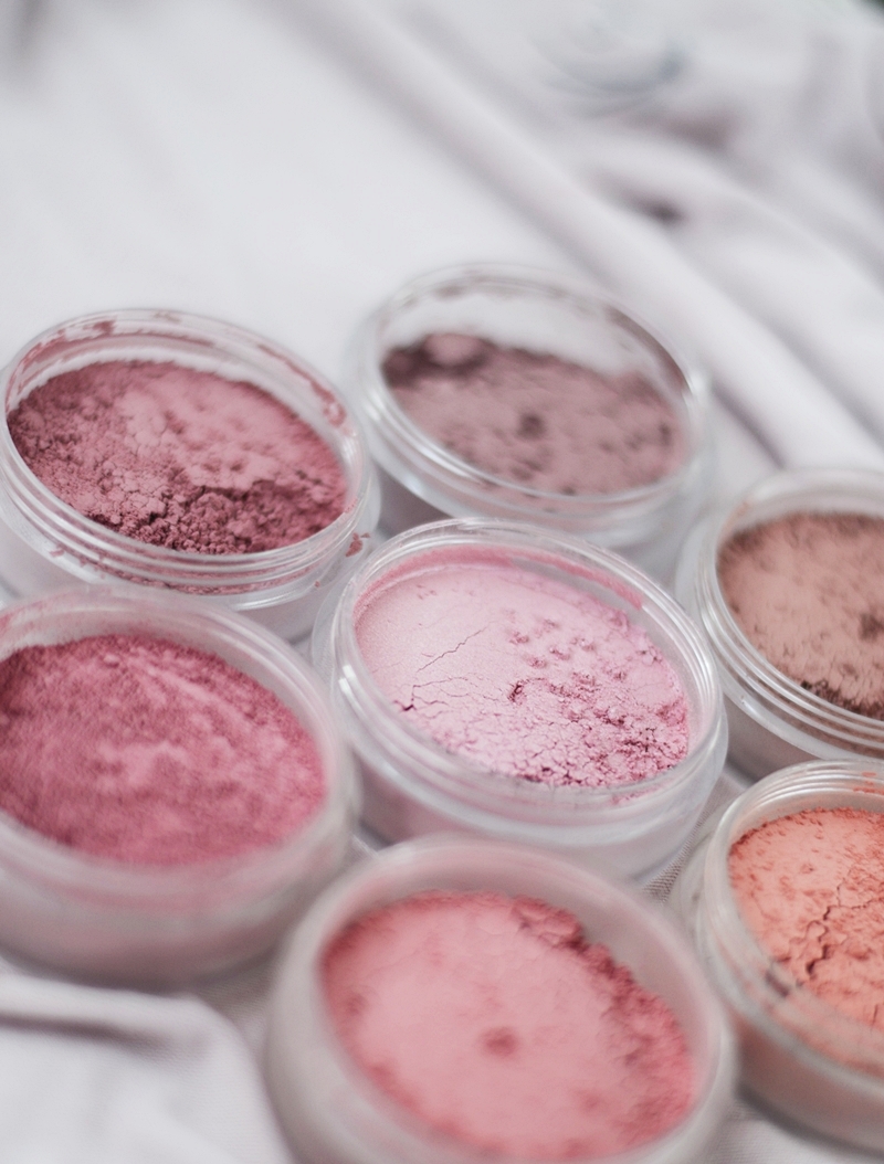 Rumieniec z Lily Lolo | Róże mineralne Lily Lolo : Candy Girl, Surfer ...