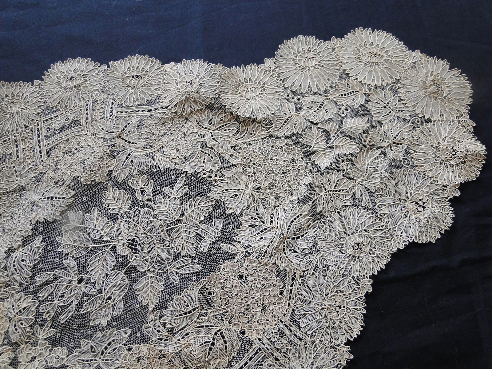 Buyer & Seller of Antique Lace, Fine Linens, Vintage Clothing, Haute ...
