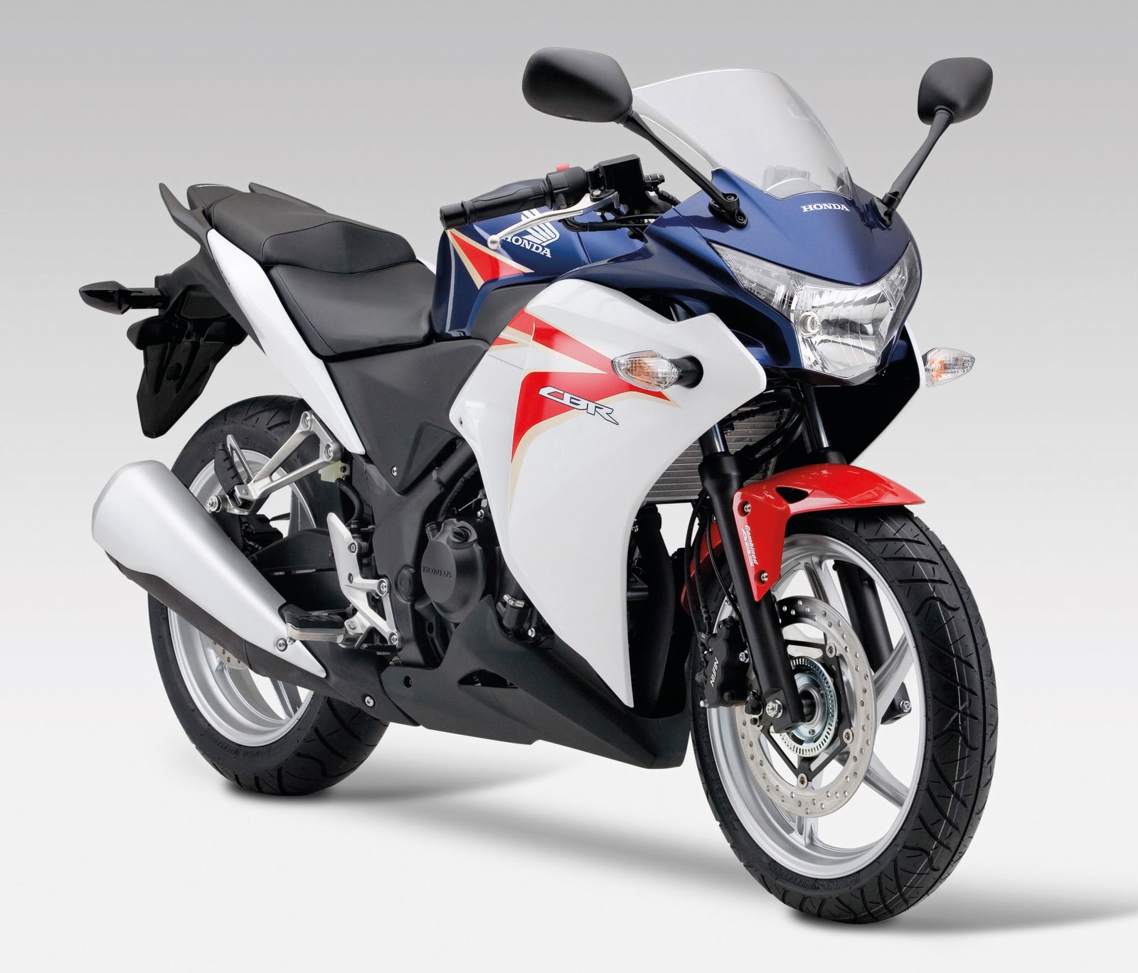 Noviss ma Honda CBR 250R